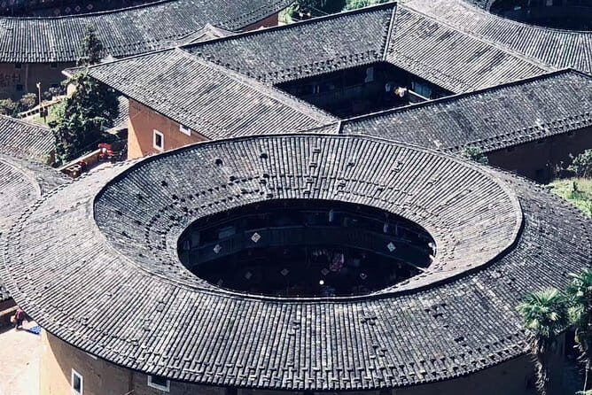 Xiamen Private Day Tour to Tianluokeng Tulou Cluster and Hongkeng Tulou - Why This Tour Offers Good Value