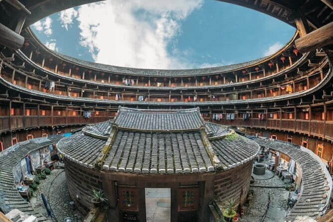 Xiamen Private Day Tour to Tianluokeng Tulou Cluster and Hongkeng Tulou - FAQs