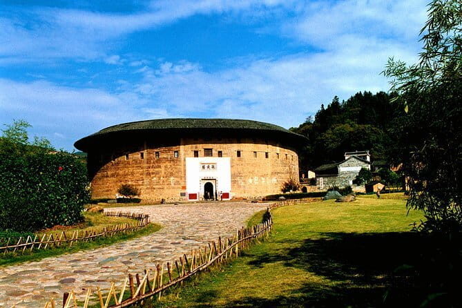 Xiamen Private Day Tour to Yunshuiyao Ancient Village and HongkengTulou Cluster - Key Points