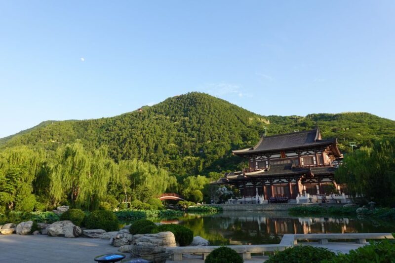 Xi'an: Guided Day Tour to Huaqing Palace & Terracotta Army - Practical Tips and Considerations