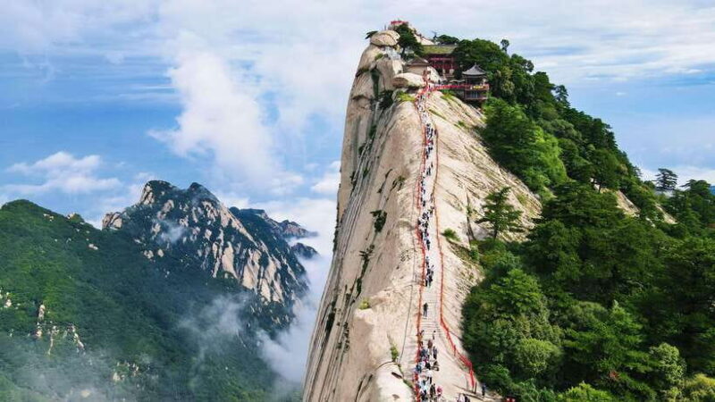 Xi'an: Mt. Huashan Private Guided Tour with Cable Car Ride - The Cable Car Experience