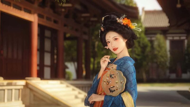 Xi'an:Hanfu-Themed Tour: Snap Shots at Iconic Historic Sites - A Detailed Look at the Experience