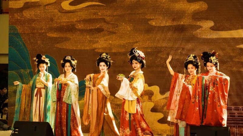 Xi'an:Hanfu-Themed Tour: Snap Shots at Iconic Historic Sites - Who Will Enjoy This Tour?