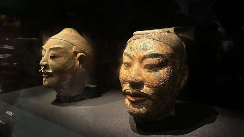 Xi'an:Terracotta Army Guided Tour by Expert Guide w/Transfer - An In-Depth Look at the Tour