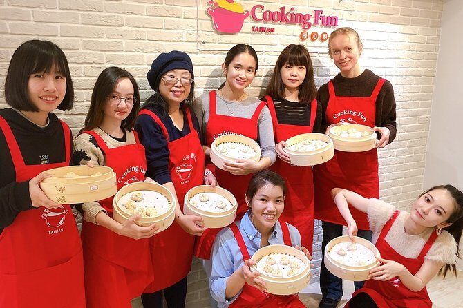 Xiao Long Bao, Chicken vermicelli with mushroom and sesame oil, Tofu strips salad, Bubble milk tea. Taiwan Traditional Delicacies Experience-A (Taipei Cooking Class) - Key Points