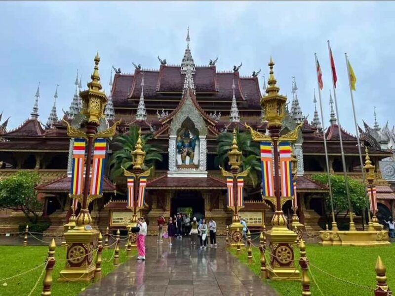 Xishuangbanna: Manting Park & Big Buddha Temple Tour - Detailed Breakdown of the Itinerary