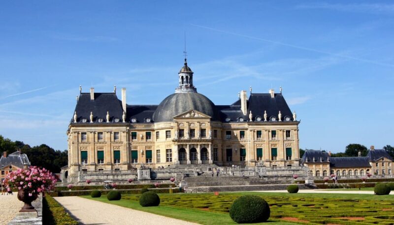 Xmas Paris & Vaux-le-Vicomte Castle Chauffeur Driven 5hrs - Time at Vaux-le-Vicomte & Return to Paris