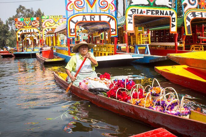 Xochimilco and Coyoacan and Frida Kahlo Museum optional - Starting at Xochimilco: A splash of color and life