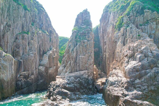 Yacht Cruise Four Sea Arches in Hong Kong UNESCO Geopark - Who Would Enjoy This Tour?