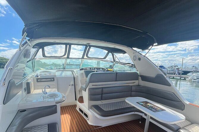 Yacht rental in Cancun - A Closer Look at the Yacht Experience in Cancun