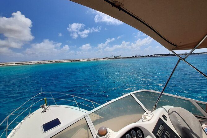Yacht tour with local guide & snorkeling activities - The Experience from the Travelers Perspective