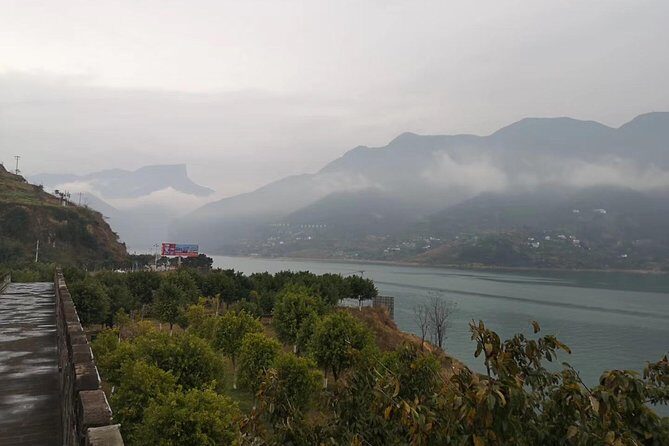 Yangtze River Cruise from Chongqing to Yichang Downstream in 4 Days 3 Nights - A Detailed Look at the 4-Day Yangtze River Cruise