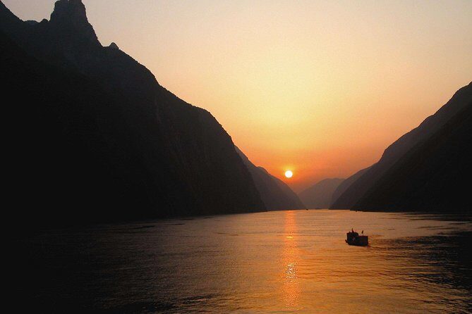 Yangtze River Cruise from Yichang to Chongqing Upstream in 5 Days 4 Nights - FAQ