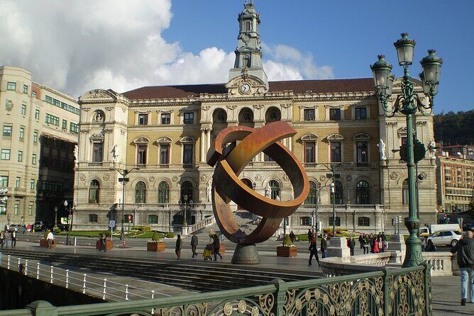 Year of Love in Bilbao: Self-Guided Romantic Puzzle Quest - Exploring Bilbao Through a Love-Themed Puzzle