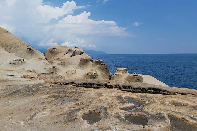 Yehliu, Jiufen & Pingxi Day Tour from Taipei - Authentic Experiences and Practical Tips