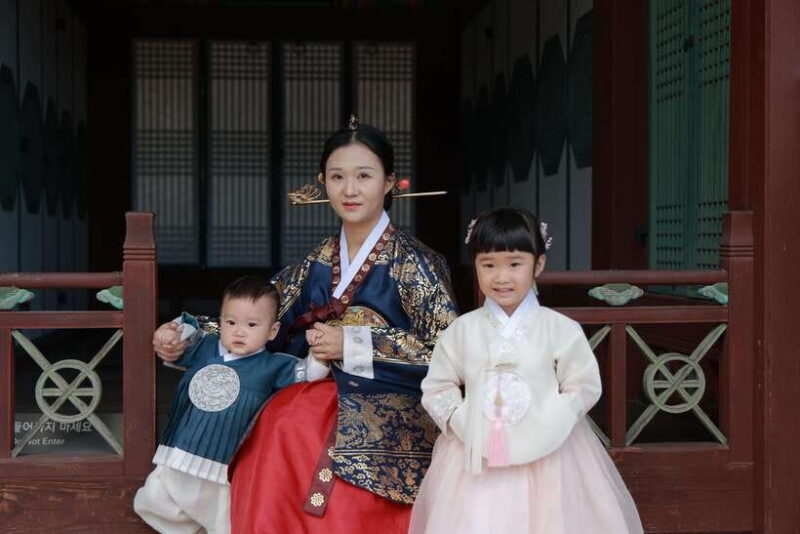 YEINBANG Men's k-drama hanbok rental - Key Points