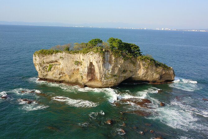 Yelapa Escape & Snorkeling in Puerto Vallarta by Speedboat - Delicious Seaside Lunch and Drinks