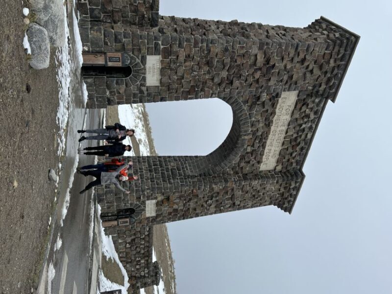 Yellowstone: Full-Day Private Guided Tour by Car with Lunch - An In-Depth Look at the Experience