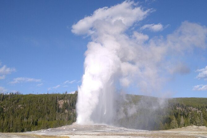 Yellowstone National Park 2 Day Tour Upper and Lower Loop - The Sum Up