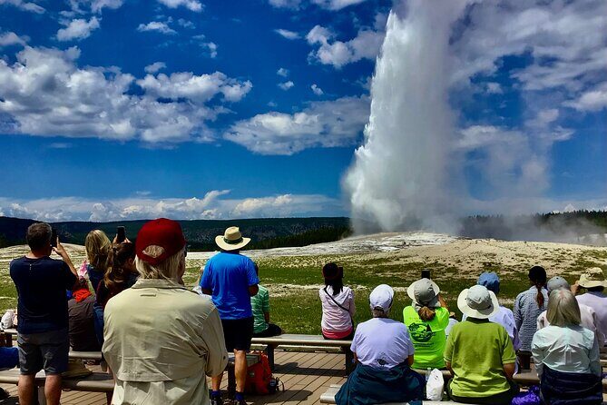YellowstoneOpen Air Glass Top Convertible Van West Yellowstone - FAQ