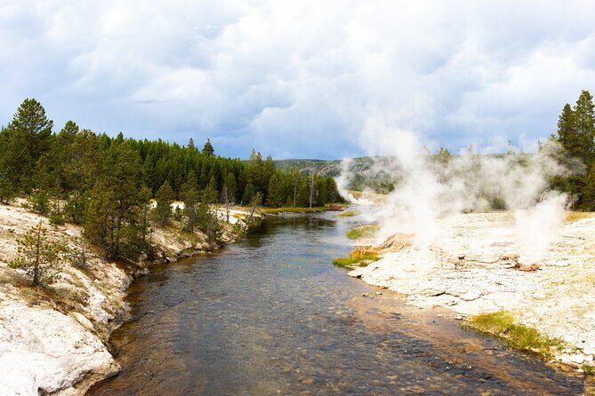 Yellowstone's Grand Prismatic Self-Guided Walking Tour - Key Points