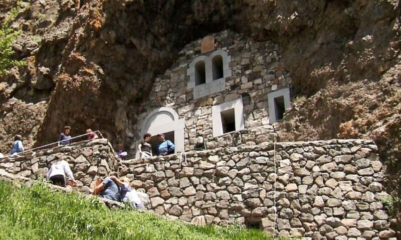 Yerevan: Tsaghkevank Monastery & Mughni Church Private Tour - Practical Tips for Visiting