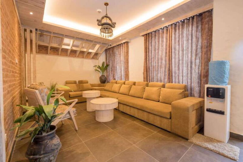 Yoga Retreat : 21 days yoga meditation retreat in Kathmandu - An Honest Look at the Experience