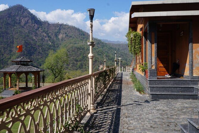 Yoga Retreat in India at Abhayaranya Yoga Ashram, Rishikesh - First Impressions: What This Retreat Promises