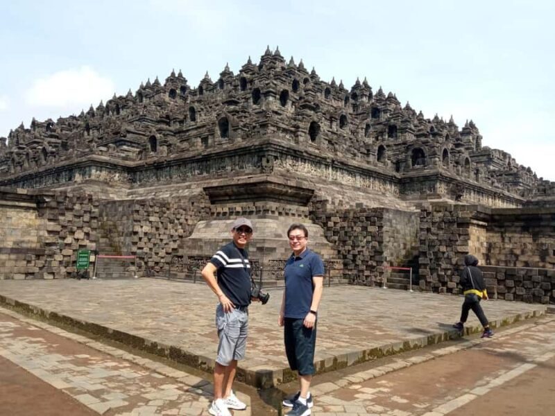 Yogyakarta: 4 Day Borobudur Climb up, Prambanan Bromo & Ijen - FAQs