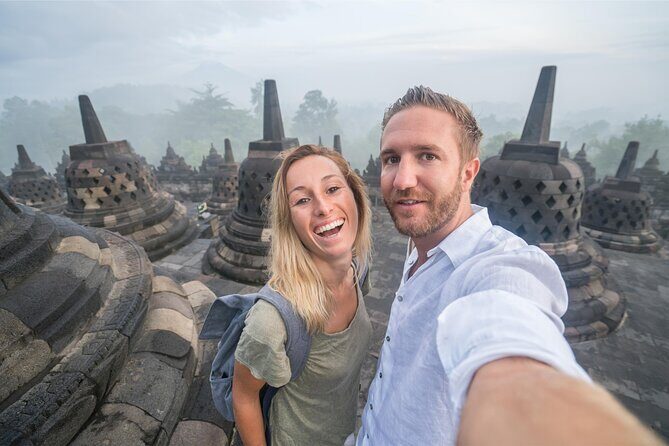 Yogyakarta: Borobudur 5-hour Tour with Climb up and Transfers - Key Points