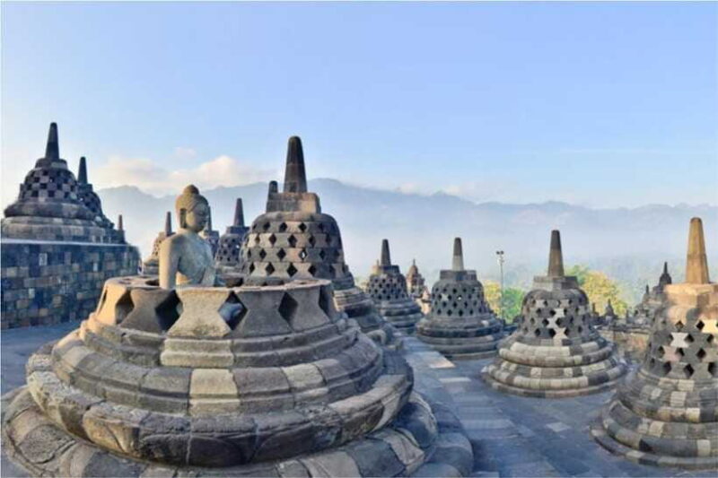 Yogyakarta: Borobudur 5-hour Tour with Climb-up & Transfers - Ease and Convenience