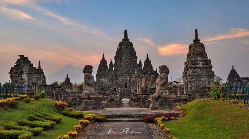 YOGYAKARTA; BOROBUDUR CLIMB UP AND PRAMBANAN TEMPLE TOUR. - A Complete Breakdown of the Tour Experience