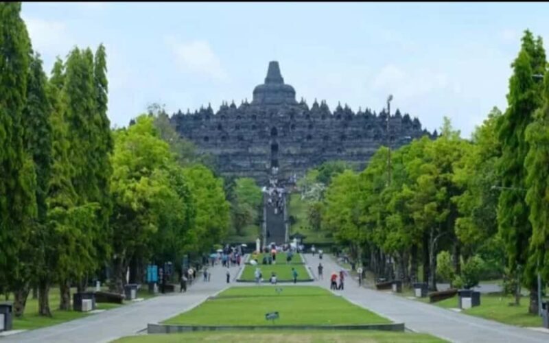 YOGYAKARTA; BOROBUDUR CLIMB UP & EXPLORE BOROBUDUR VILLAGE. - A Deep Dive into the Borobudur Sunrise & Cycling Tour