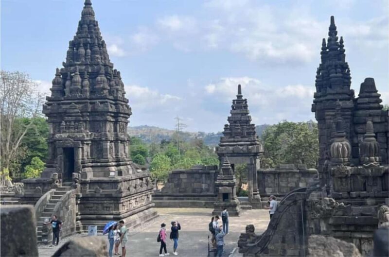 Yogyakarta: Borobudur Climb-up & Prambanan Temple Day Tour - Who Should Consider This Tour?