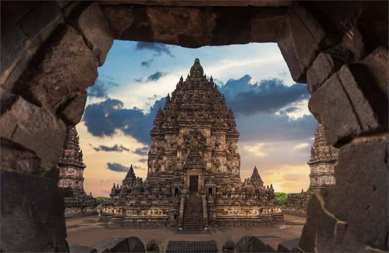 Yogyakarta: Borobudur Climb-Up & Prambanan Temple Tour - Key Points