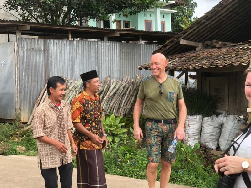 Yogyakarta: Borobudur Climb Up & Selogriyo Rice Terrace Tour - FAQ