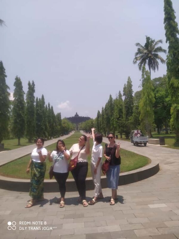Yogyakarta: Borobudur Climbing Guarantee and Prambanan Tour - Key Points