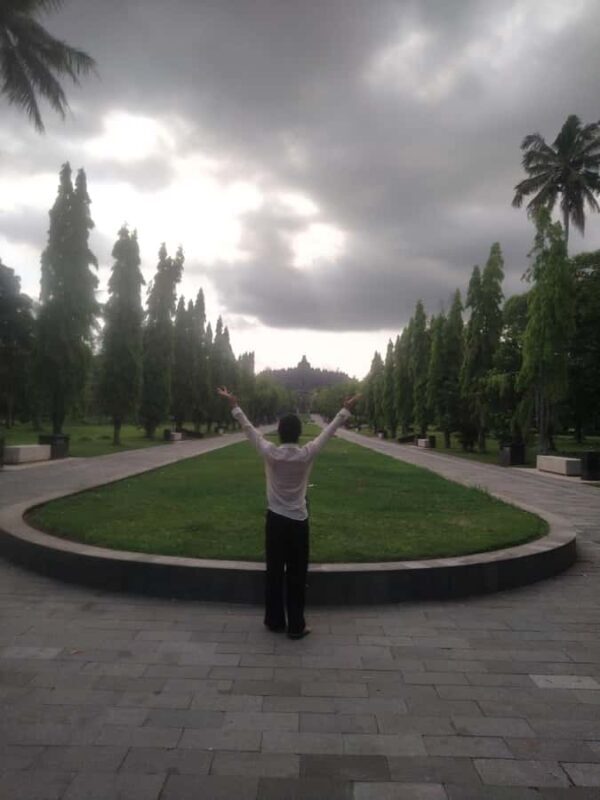 Yogyakarta: Borobudur Climbing Guarantee and Prambanan Tour - What to Expect from Your Tour