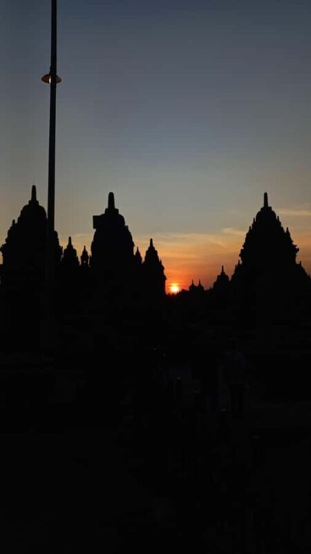 YOGYAKARTA . BOROBUDUR ( guarantee ) CLIMB UP AND PRAMBANAN - Key Points