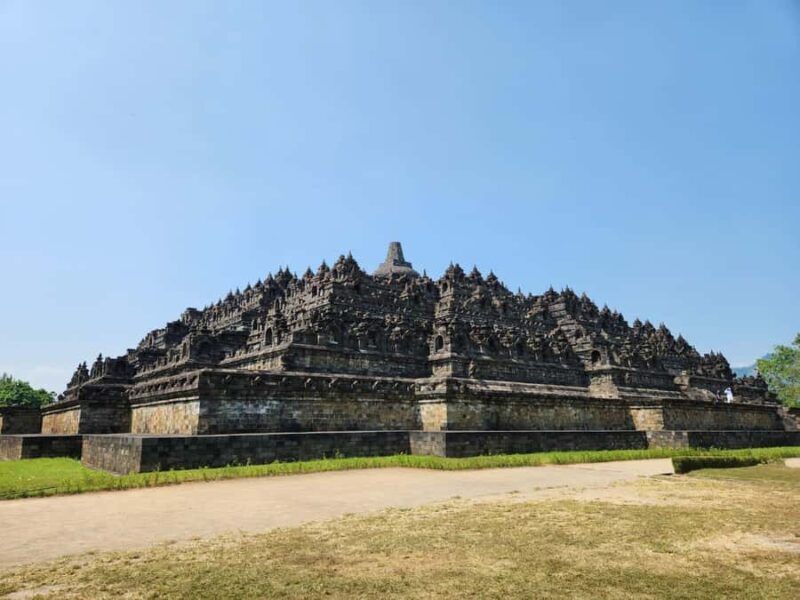Yogyakarta: Borobudur Sunrise Climb VIP and Prambanan Guided - FAQs about the Tour