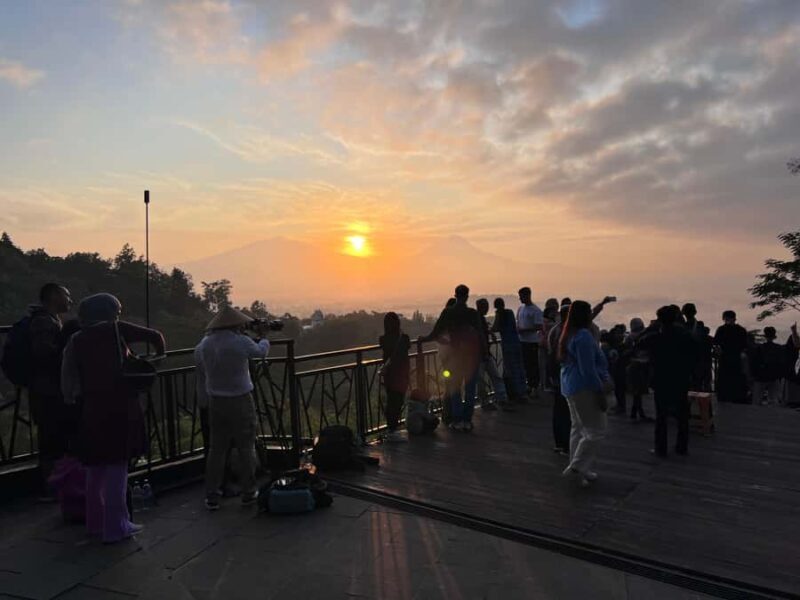 Yogyakarta: Borobudur Sunrise From Setumbu Hill Shared Tour - Additional Highlights and Practical Details