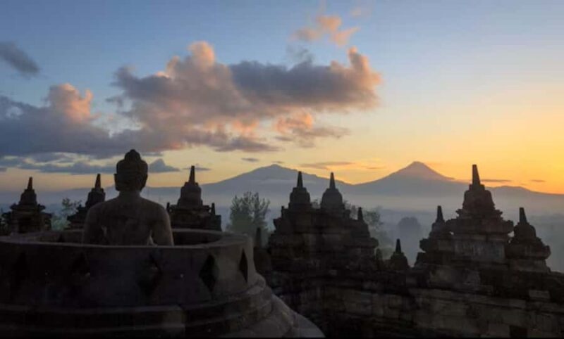 Yogyakarta: Borobudur Sunrise inside the temple & prambanan - Who Would Love This Tour?