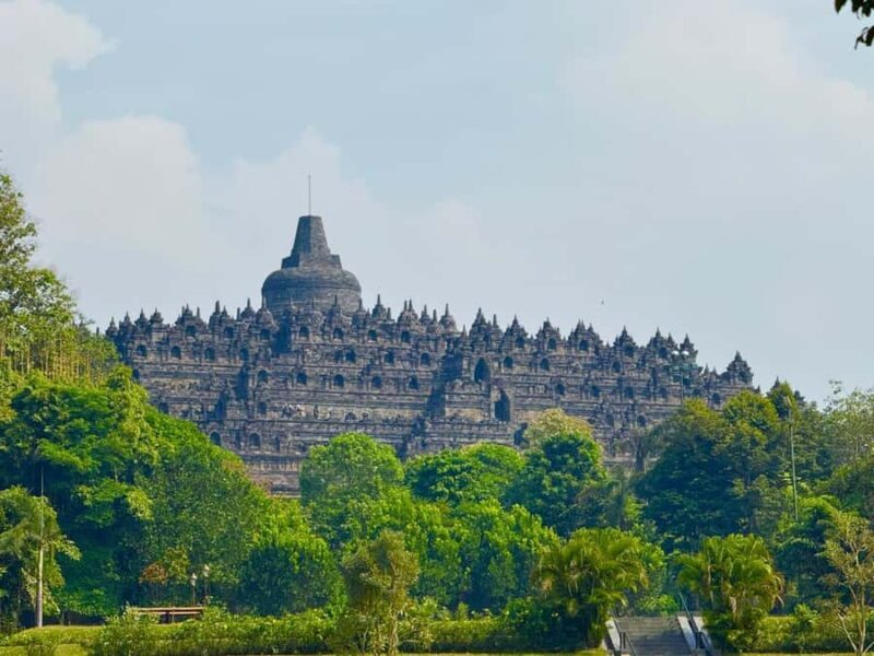 Yogyakarta: Borobudur Sunrise VIP and Prambanan Culture Tour - FAQs