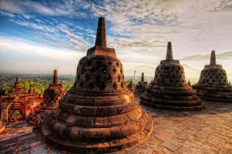 Yogyakarta: Borobudur Sunset Climb Up Shared Guided Tour - The Bottom Line