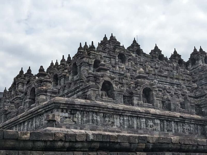 Yogyakarta: Borobudur Temple and Selogriyo Rice Terrace Tour - Who Should Consider This Tour?