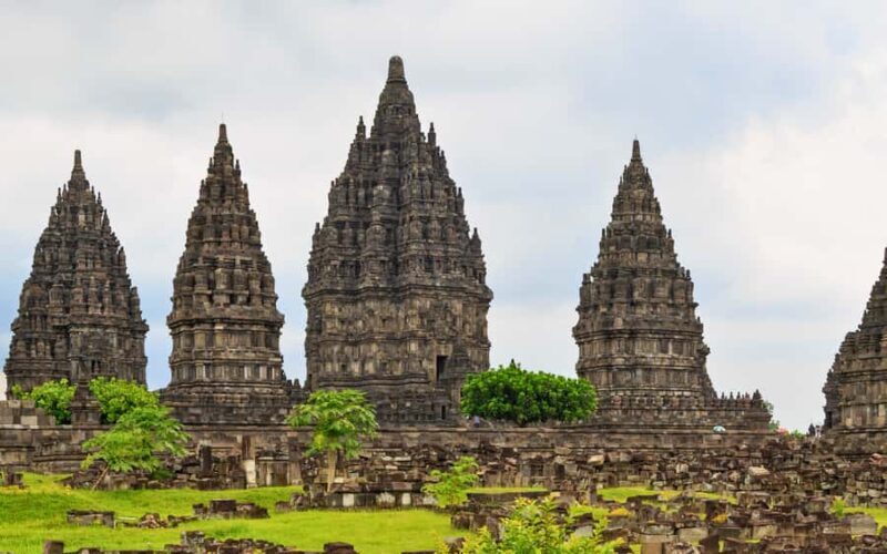 Yogyakarta: Borobudur Temple Guided Tour - FAQ