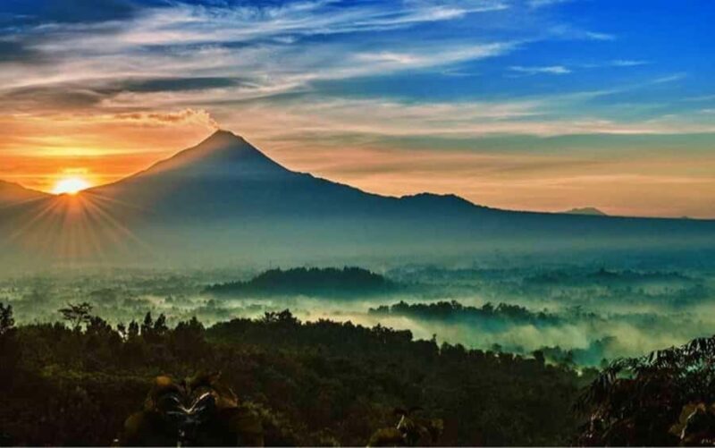 Yogyakarta: Borobudur Temple & Setumbu Hill Sunrise Tour - Value and Practical Considerations