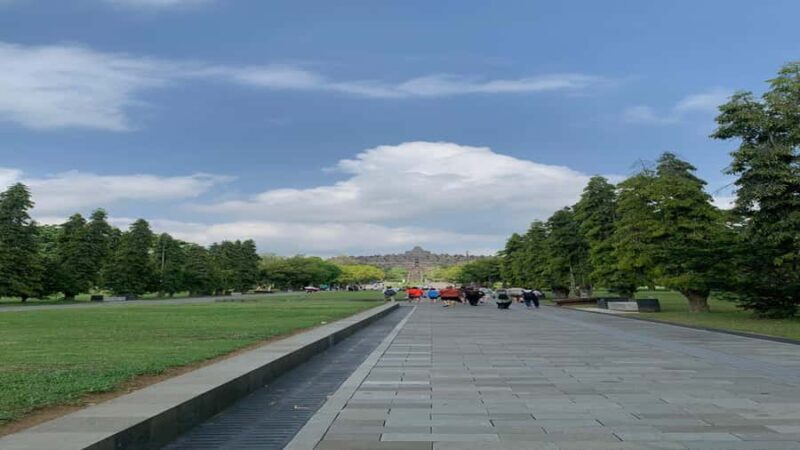 Yogyakarta: Borobudur Temple Tour with Hotel Pickup - Key Points