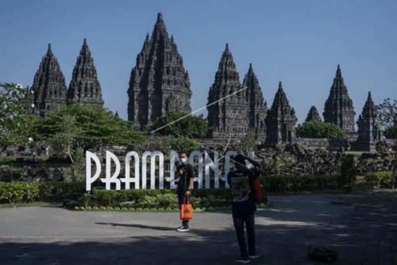 YOGYAKARTA ;BOROBUDUR TEMPLE,JEEP MERAPI VULCANO,PRAMBANAN. - Authentic Experiences and Authenticity