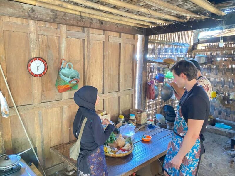 Yogyakarta: Borobudur Village Cycling Tour+Eco Cooking Class - FAQs